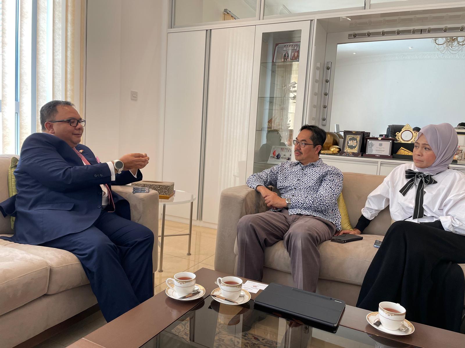 Vencast Sdn Bhd CEO’s Courtesy Visit to Malaysian Embassy in Bahrain ...